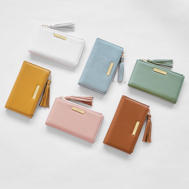 SOPHIA TASSEL FOLD OUT PURSE-WHITE | Allure & Co.